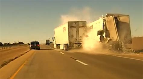 Could Have Been Deadly Video Shows Intense I 40 Crash Involving 2