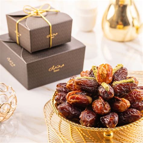 Assorted Dates Ballotin Premium Ts Bateel