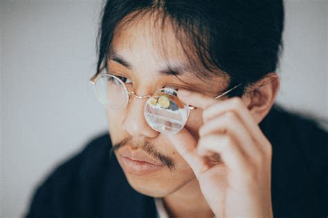 Monocle Is The Worlds Smallest Ar Device That Clips Onto Your Glasses