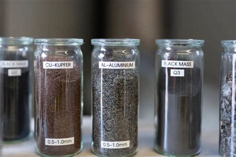 Швейцарія заборонила імпорт російського алюмінію Читайте на Ukr Net