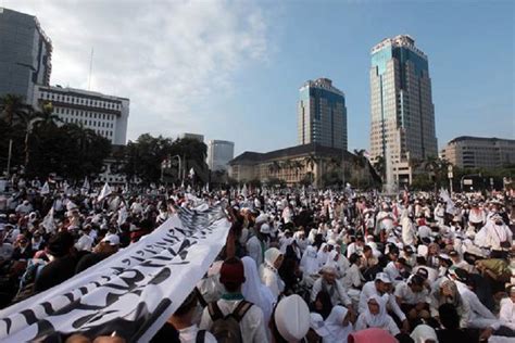 SINDO Hi Lite Polda Metro Jaya Belum Keluarkan Izin Keramaian Reuni 212