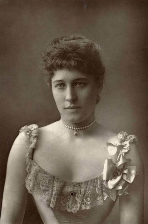 The Jersey Lily 40 Glamorous Photos Of Lillie Langtry In The Late 19th