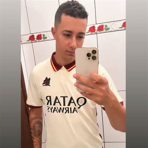 𝑽𝒊𝒏𝒊𝒄𝒊𝒖𝒔 Vini Silva Bm • Threads Say More