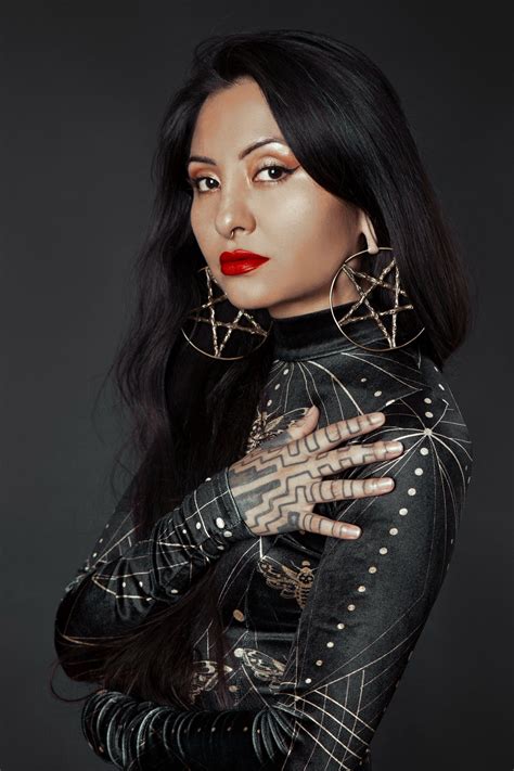 Biografia En Español — The Book Of Luna