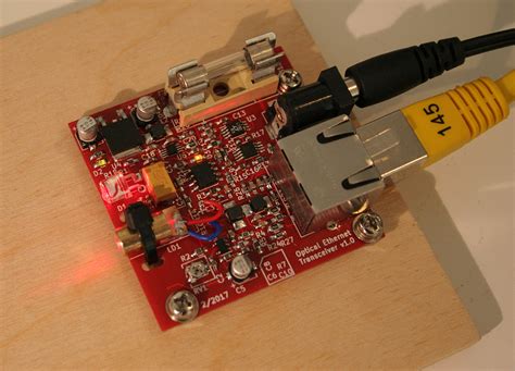 Homemade 10 Mbits Laser Optical Ethernet Transceiver Linux Games