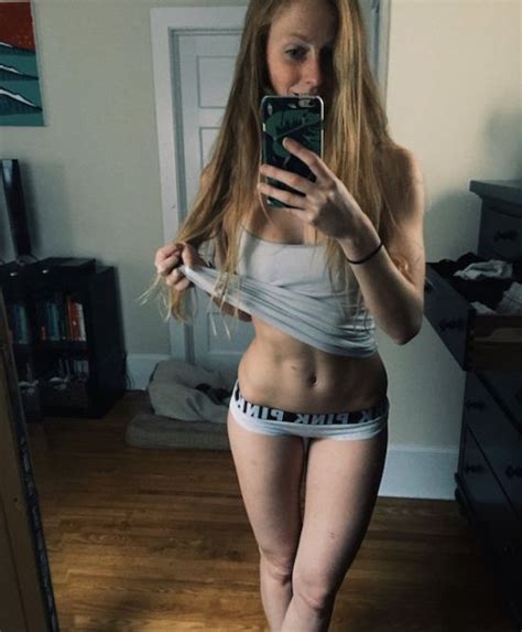 Sexy Selfies Are Irresistible 23 Pics