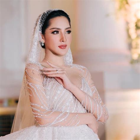 หมิว ลลิตา ภรรยา กัน จอมพลัง กับความสวยดีกรีนางงาม ที่มองมุมไหนก็ปัง