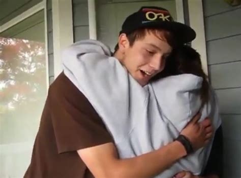 Heartwarming Video Of Mother Reuniting With Her Twins After Years Apart Small Joys