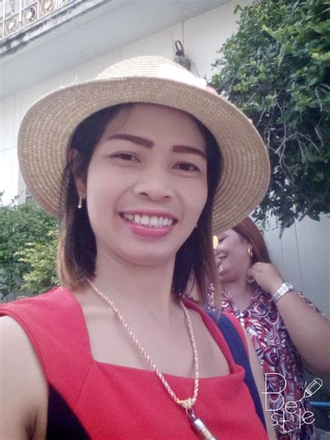 ศริญญา ผิวสวยใสมีออร่า ไร้สิว ไร้ฝ้า By Nieng