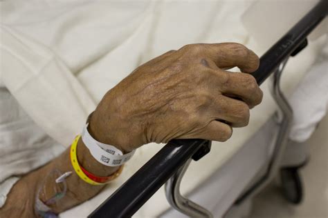 Seniors Stuck In Medicare Advantage Nightmare Designed To Confuse Us