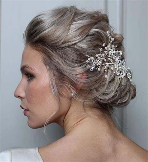 30 Updos For Short Hair To Feel Inspired And Confident In 2024 Hair