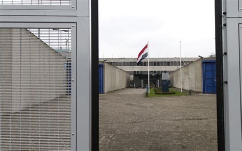 Cipier Zwaar Onder Druk