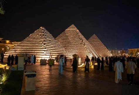 شاهد أهرامات مصر وأبو الهول في قلب السعودية أشهر الآثار الفرعونية