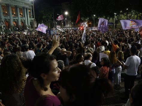 Mulheres Protestam Contra O Pl 190424 No Rio De Janeiro Agência Brasil