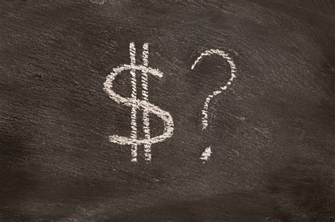 사인 미국 달러의 상징 분필로 칠판에 물음표가 쓰여진 캐나다 미국 통화의 몰락에 대한 개념 레이아웃 Tek 공간 0명에 대한 스톡 사진 및 기타 이미지 Istock