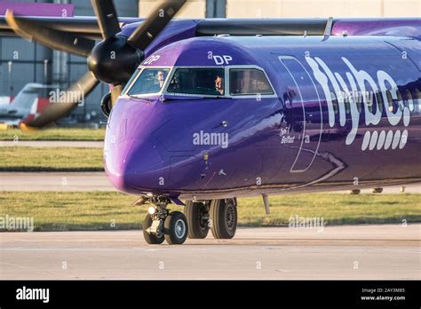 Flybe Dash 8 G JEDP Stock Photo Alamy
