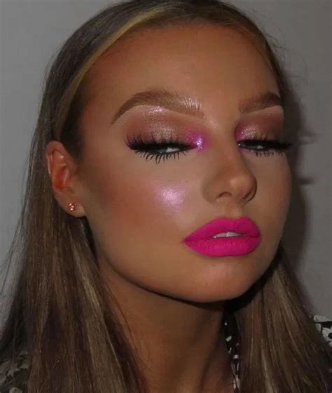 These Pretty Fall Neon Makeup Looks Will Brighten Up The Moody Days ...