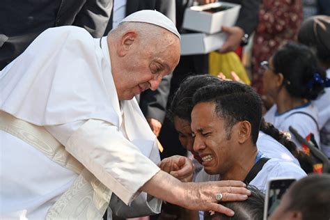 The Offering Of Pope Francis Licasnews Light For The Voiceless