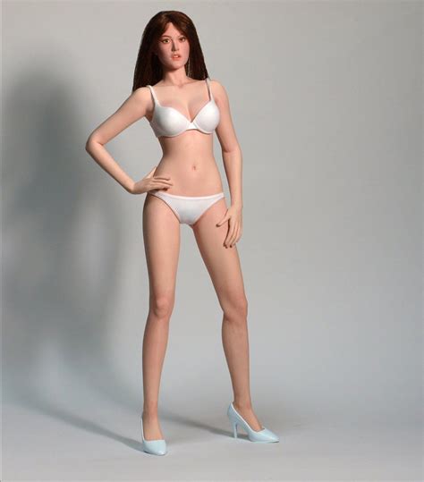 Nouveau Toys Blog Central Edaction 1 6 Realistic Female Prototype Figure
