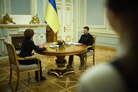 Фото Зустрічі й наради — Офіційне інтернет представництво Президента
