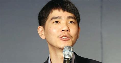 이세돌 알파고 사람이 둘 수 없는 수 뒀다