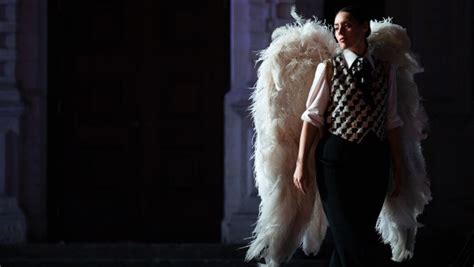 Anne Diamond Learns About Opera Holland Park With Director And Chief