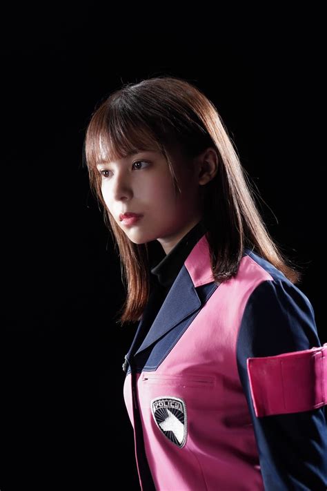 เปิดตัวผู้รับบท Deka Pink สาวก Masked Rider ไอ้มดแดง Facebook