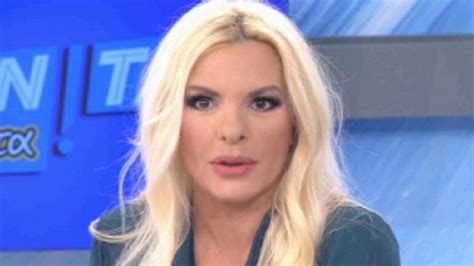 Η Αννίτα Πάνια επέστρεψε ζωντανά και Αννίτα κοίτα” Media