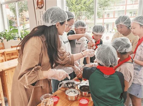 非遗进校园 文化浸润少年心 泡菜 东坡 眉山