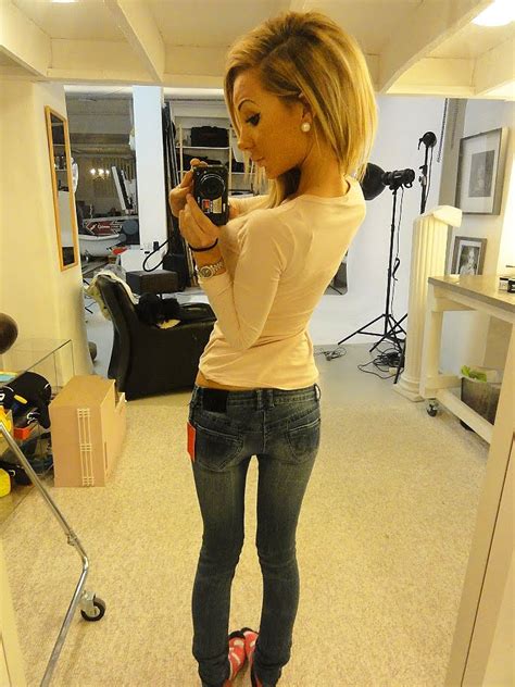 hot self shot bikini girls alexandra kissie nilsson blonde girl mirror 12320 hot sex picture