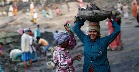 गरीबों के लिए गुड न्यूज देश में गरीबी से बाहर आए 2482 करोड़ लोग इन 3