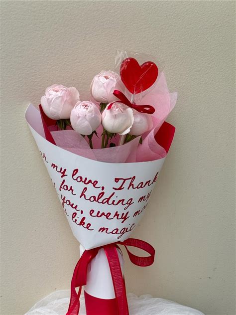 화이트데이 1같이 맛있는 밥먹는게 선물이지 뭐 2어차피 버릴 꽃에 쓰는 돈은 아까워 이렇게 생각하는 스친있어 내 짝꿍이 그래서 말이야ㅋㅋㅋ 발렌타인데이도