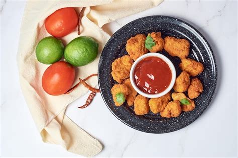 Alitas De Pollo Deshuesadas Mexicanas Calientes Y Picantes Con Salsa De