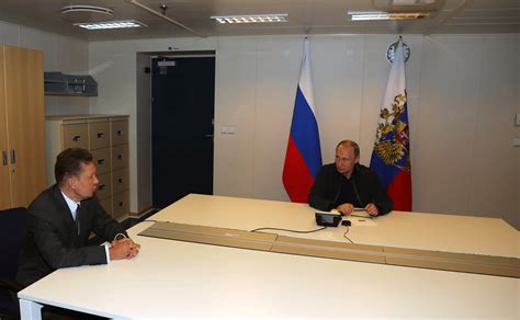 Владимир Путин дал старт стыковке мелководной и глубоководной частей ...