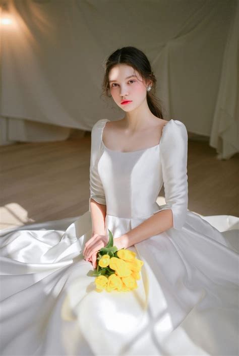 Fd A Eec D A F E Minimal Wedding Dress Wedding Dresses Corset
