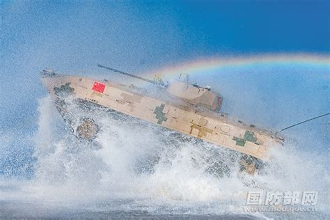 我军参赛官兵竞逐“国际军事比赛 2022”影像：赛场砺精兵 拼搏展风采 中华人民共和国国防部