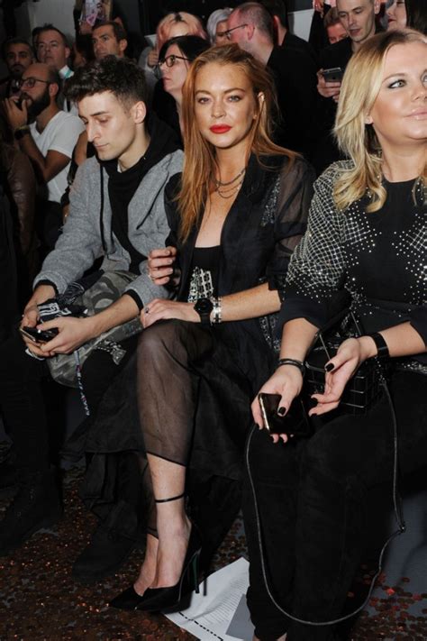 Lindsay Lohan Nipple Slip 20 Photos Thefappening