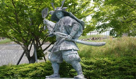 武田勝頼の「長篠・設楽原の戦い」の敗因は「三段撃ち」？【戦国武将の話】 ラブすぽ