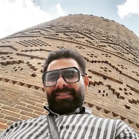 ‎مـحمد رضـا‌‌ دهقـان💫‎ ‎لرستانازنا اشترانکوهآلپایران برفپاییزی