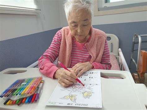 [성북구요양원] 3월 인지프로그램 달력완성하기 성북구 성신노인요양원