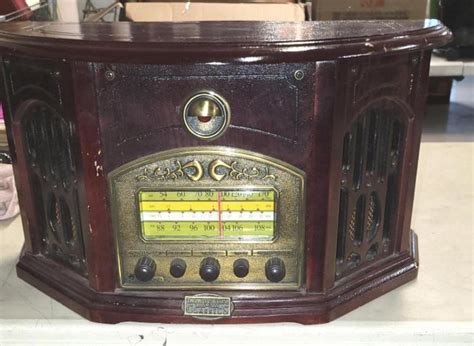 Lot Thomas Pacconi Classics Millennium Series Radio