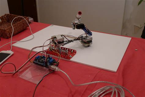 Me salió así Brazo robot dibujante