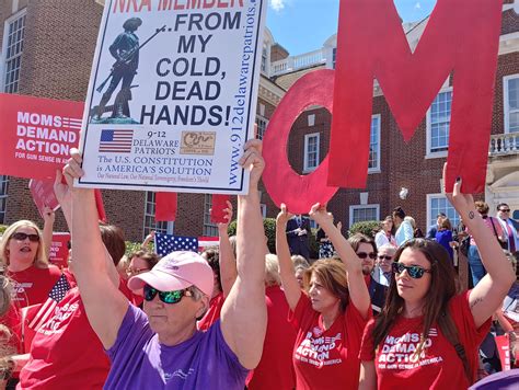 Del Lawmakers Aim To Ban Assault Weapons High Capacity Magazines Whyy