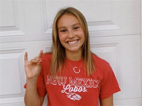 Claire Eisele Of Fox Valley Wave Swim Team Hands New Mexico Verbal Commitment Swimming World News