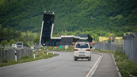 თვითმფრინავით მესტიასა და ამბროლაურში შიდა ფრენები განახლდა 24 07
