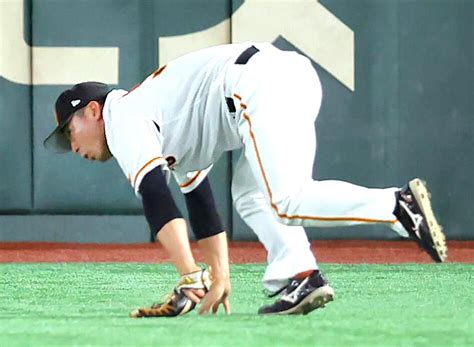 【巨人】ドラ1・浅野翔吾が2三振＆転倒デビュー原辰徳監督「目つぶってて見えてなかった」 スポーツ報知