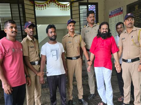 Ratnagiri चिपळुणात भोंदूबाबासह दोघांना पोलिसांनी रंगेहात पकडले Ratnagiri Marathi News