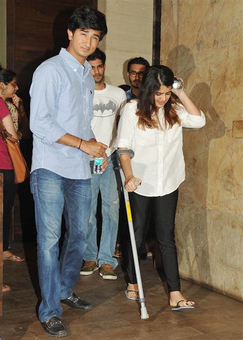 PIX Sachin Tendulkar Raj Thackeray Watch PK Rediff Movies