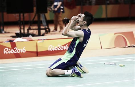 Rio 2016 Lee Chong Wei Topples Nemesis Lin Dan In Badminton Epic To