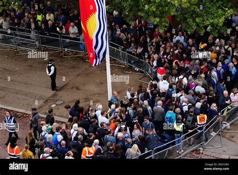 Vor der feierlichen Prozession des Sarges von Königin Elizabeth II Vom